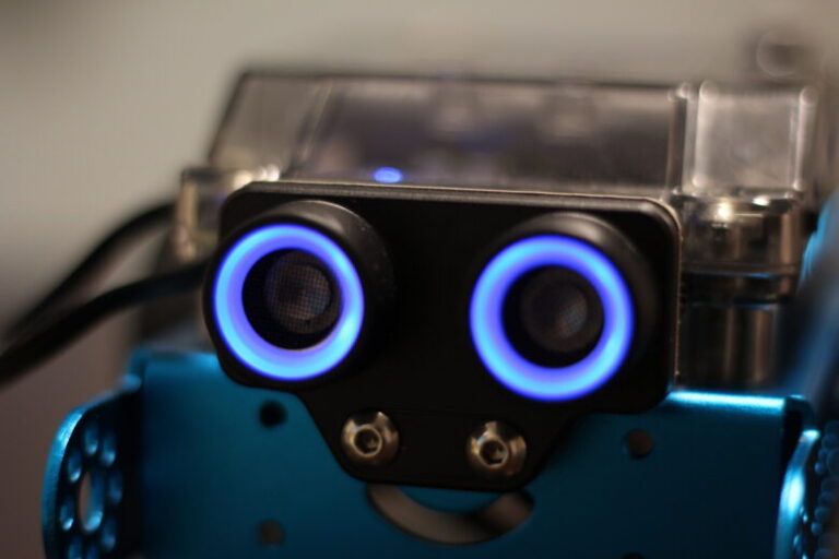 【mBot vs mBot2】どっちを選ぶ！？違い・選び方を解説